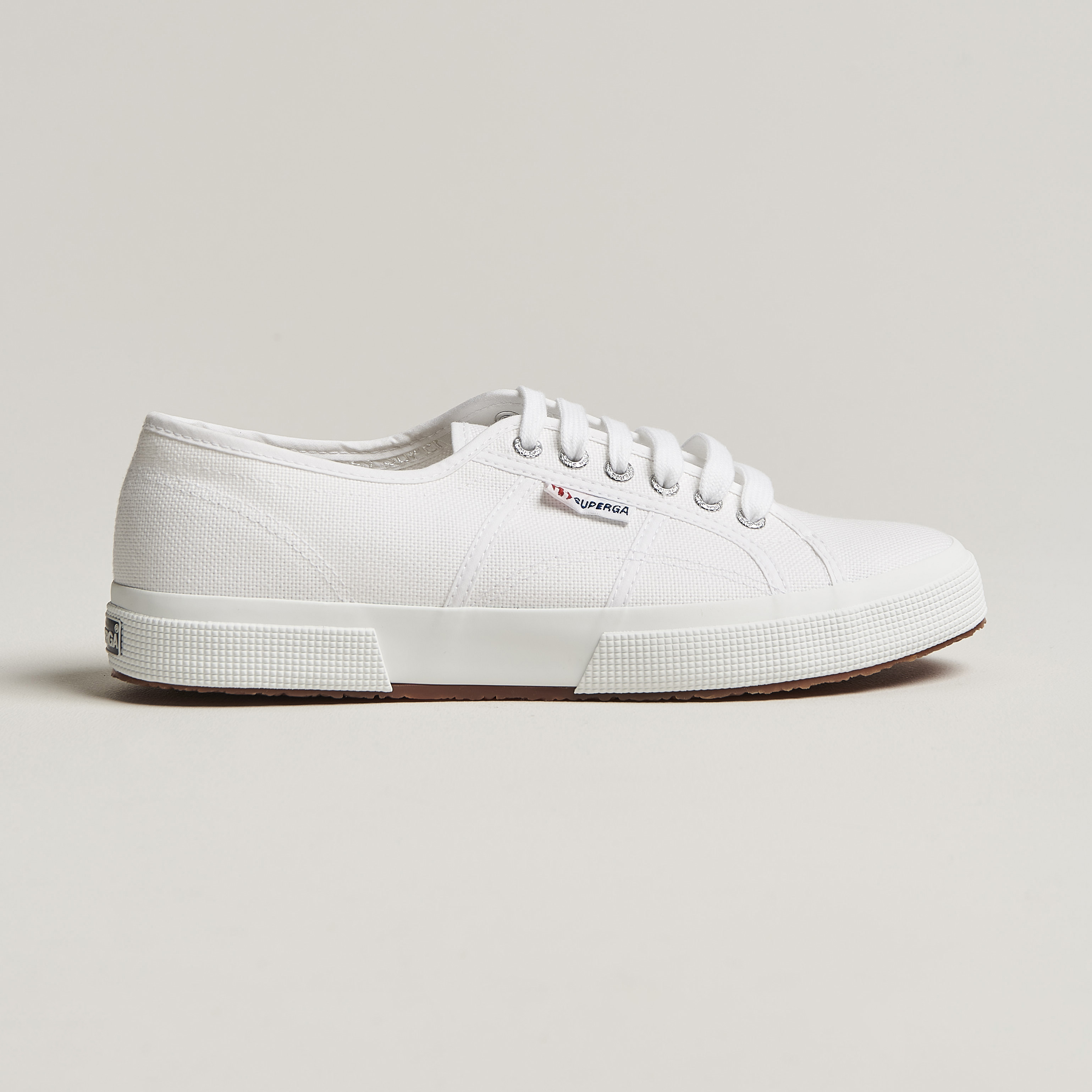 Superga Canvas Sneaker White hos CareOfCarl.no