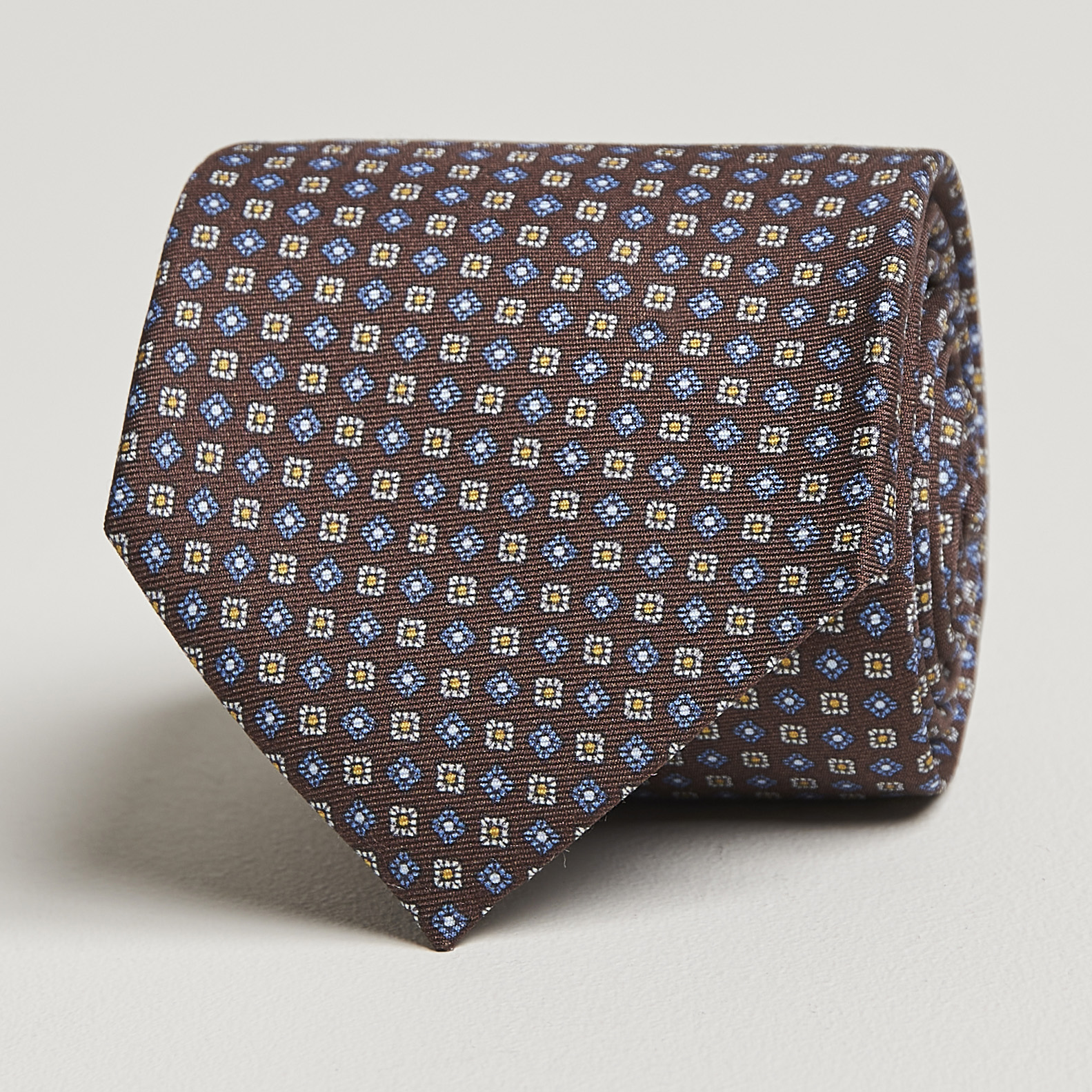 Canali Micro Pattern Printed Silk Tie Brown hos CareOfCarl.no