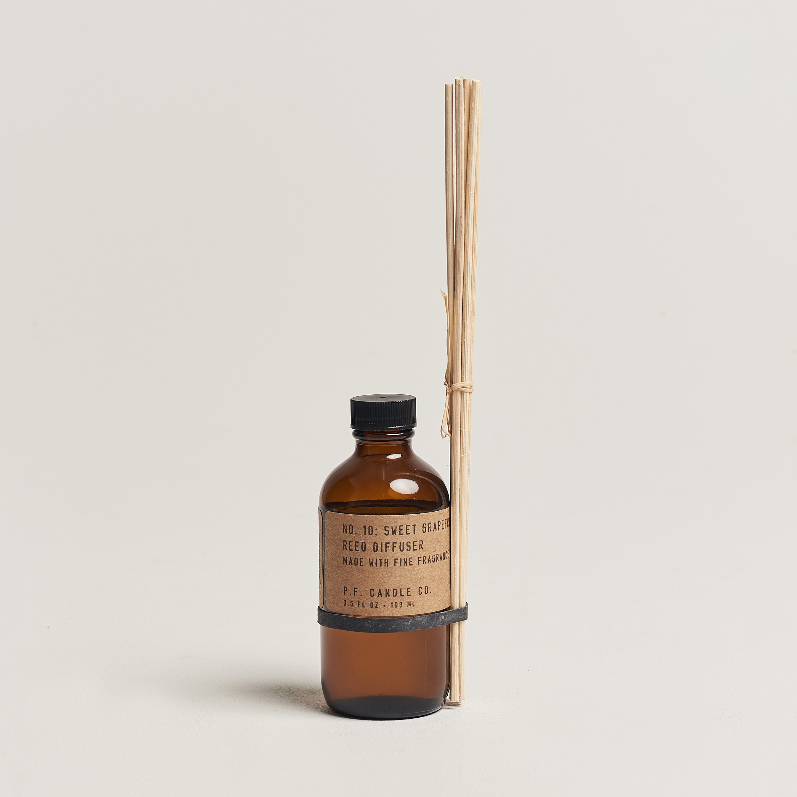 P.F. Candle Co. Reed Diffuser No.10 Sweet Grapefruit 103ml hos CareOfCarl.