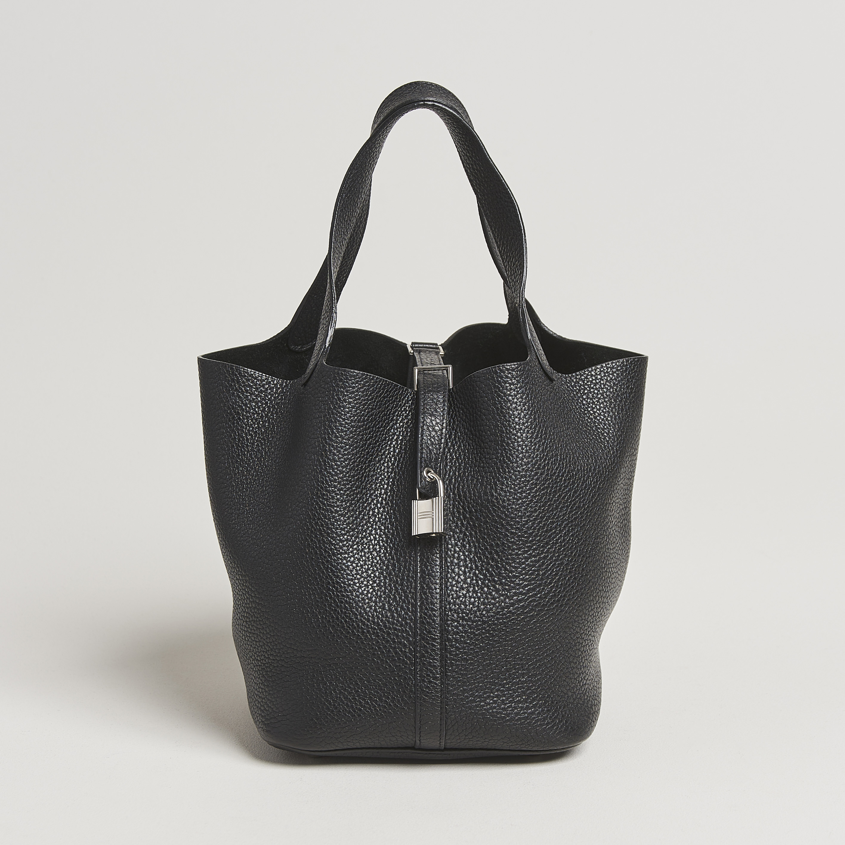 Hermès Pre-Owned Picotin Lock 22 Taurillon Clemence Leather Black hos CareO