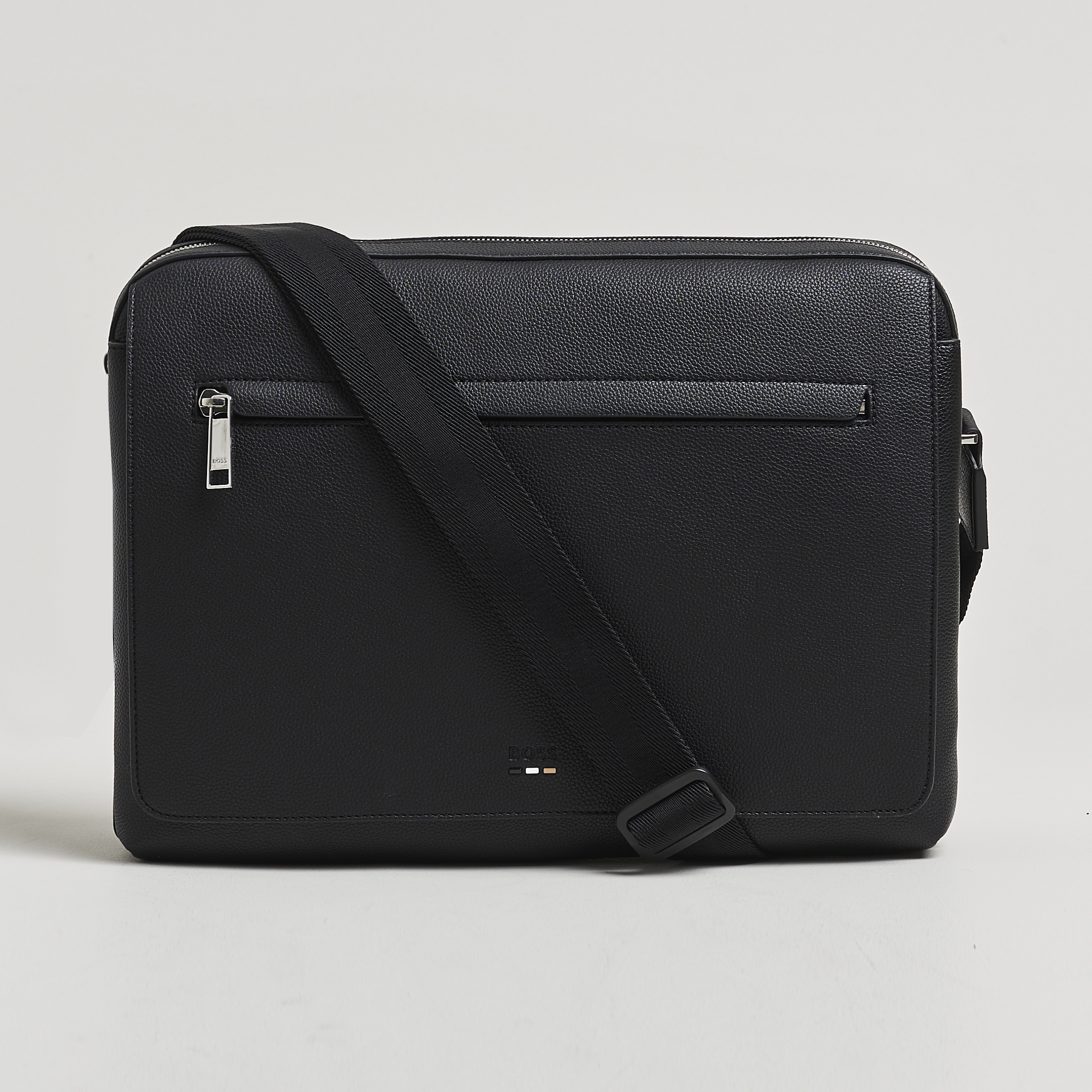 BOSS BLACK Ray Flap Messenger Bag Black hos CareOfCarl.no