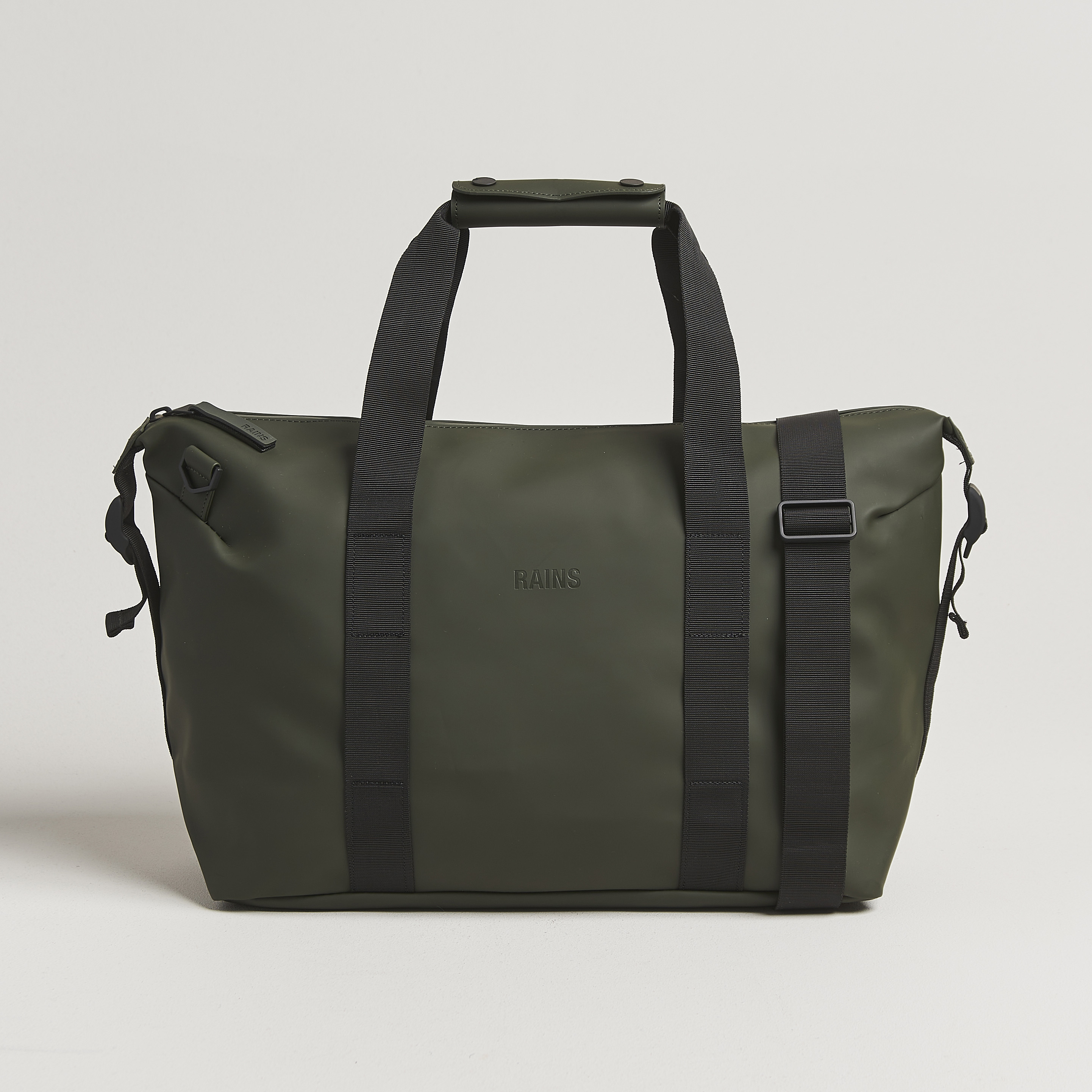 RAINS Hilo Small WeekendbagGreen hos CareOfCarl.no