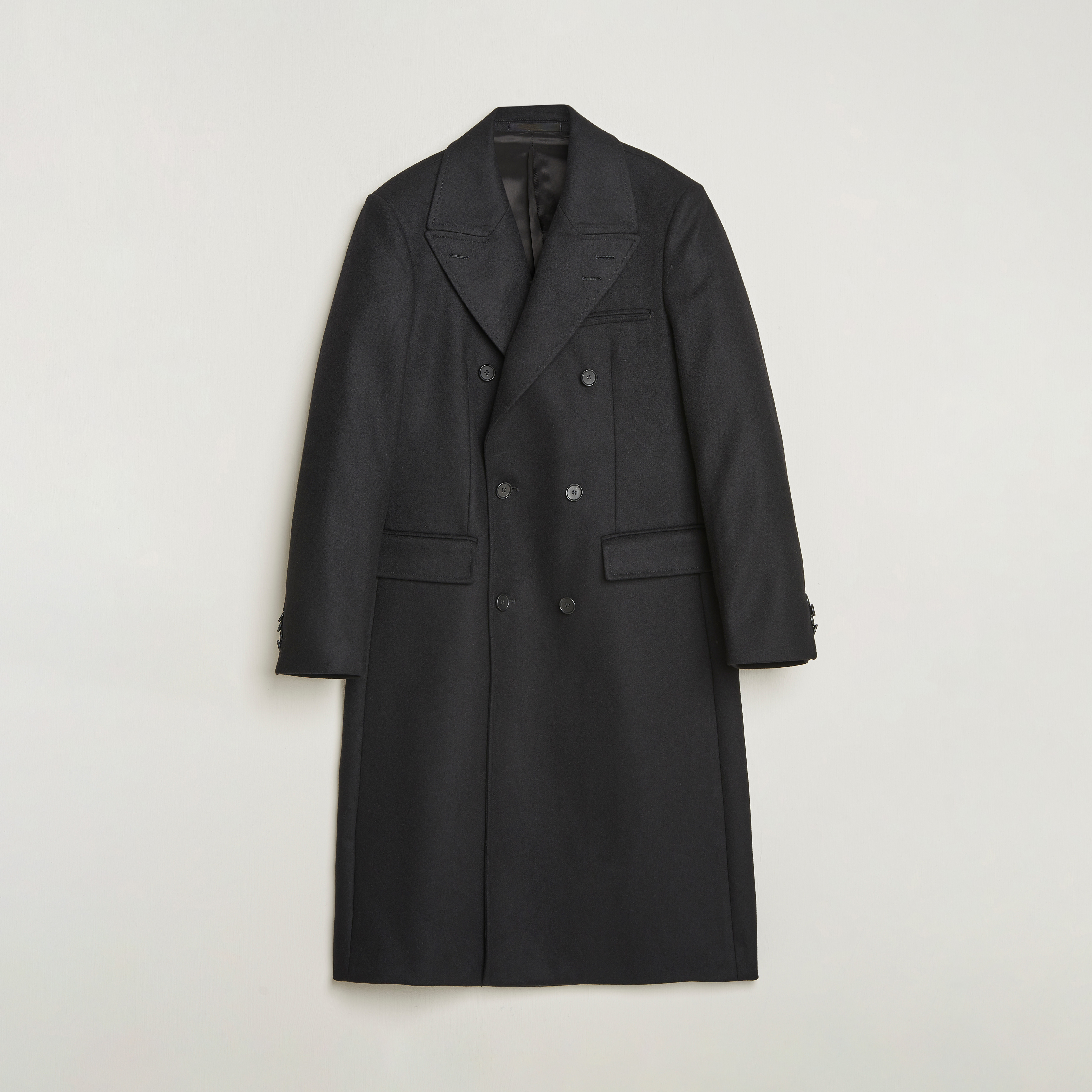 Tiger of Sweden Hennri Double Breasted Coat Black hos CareOfCarl.no