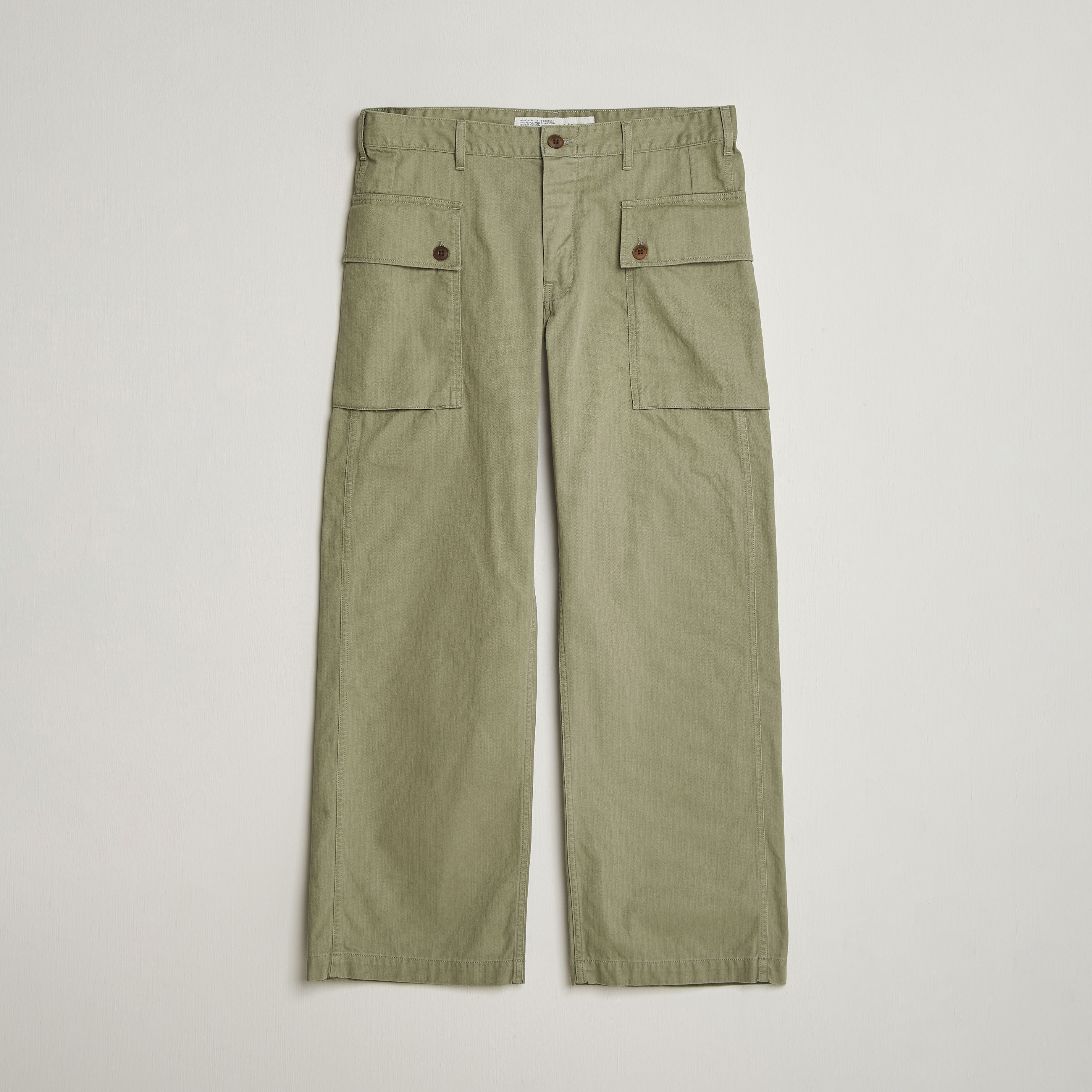 Nudie Jeans Loud Larry Pants Pale Green hos CareOfCarl.no