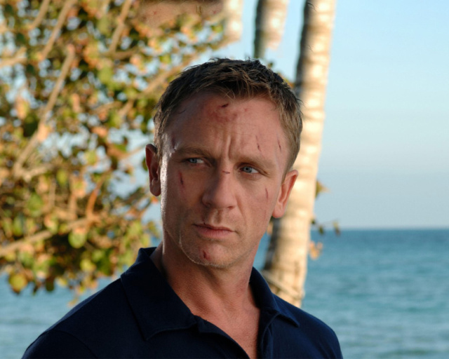 The most laid-back Bond of all: Daniel Craig | Careofcarl.no